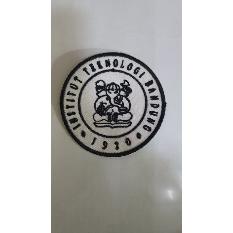 Jual Bordir Logo ITB Putih diameter 7cm | Shopee Indonesia