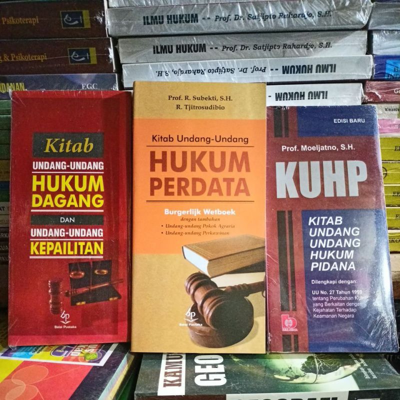 Jual 1 paket buku hukum isi 3(kuhper bw,kuhd,KUHP moeljatno) | Shopee Indonesia