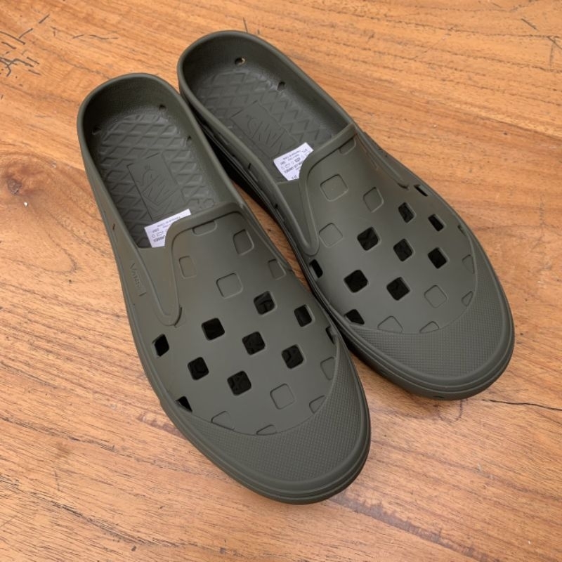 Jual VANS SLIP-ON MULE TREK GRAPE LEAF | Shopee Indonesia