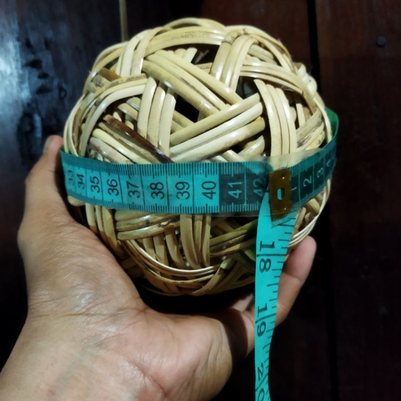Jual Bola Rotan / Bola Takraw Standart 14 inch | Shopee Indonesia