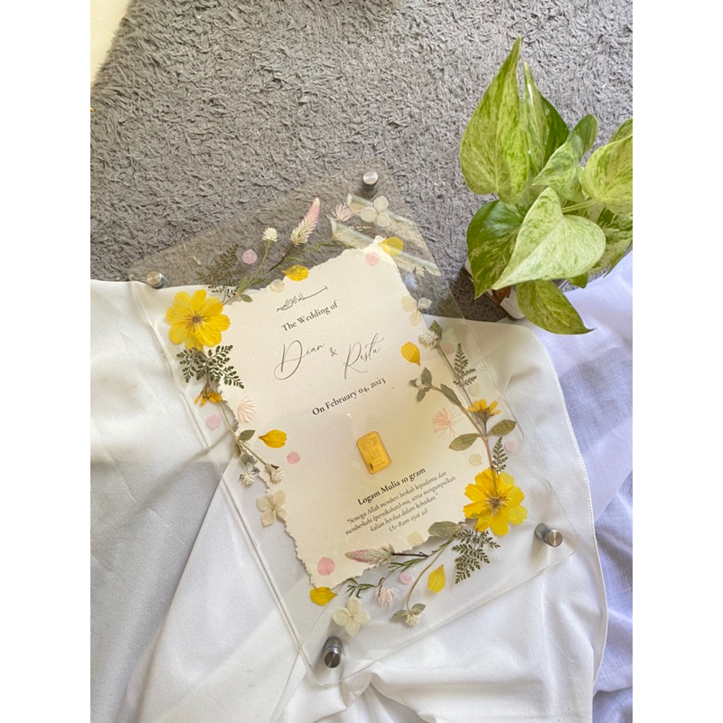 Jual Acrylic Frame Mahar F4 (desain kertas daur) | Shopee Indonesia