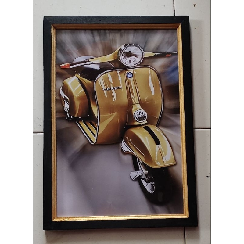 Jual Hiasan dinding poster motor Vespa plus bingkai ukuran 53x35 ...