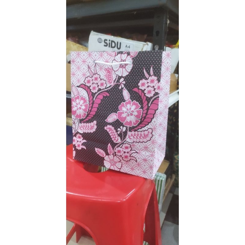 Jual paper bag buku motip new terlaris dan the best isi 12 pcs | Shopee ...