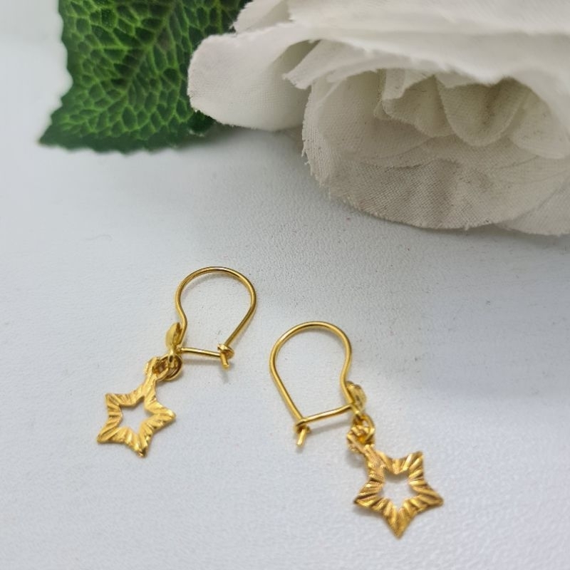 Jual Anting Kait Emas Muda Bandul Bintang Bolong | Shopee Indonesia