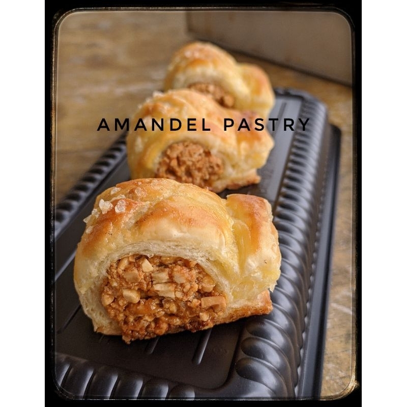 Jual amandel puff pastry isi kacang manis oleh-ole jajanan | Shopee ...