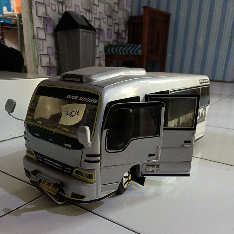 Jual Miniatur Elf Long Skala 1:10 bahan full kayu kokoh | Shopee Indonesia