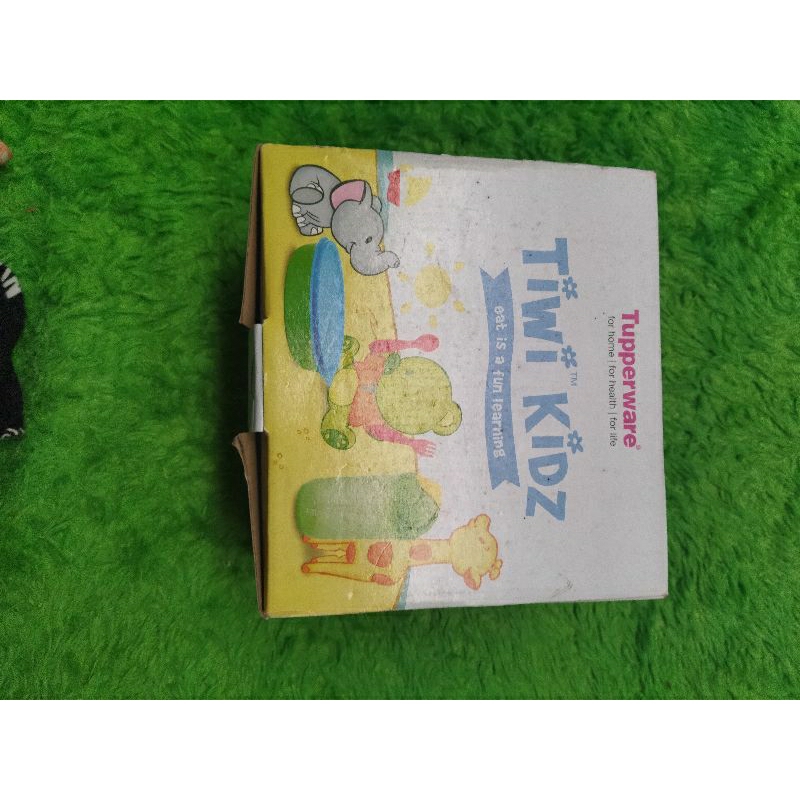 Jual Tiwi Kidz tupperware/ set bekal tupperware | Shopee Indonesia