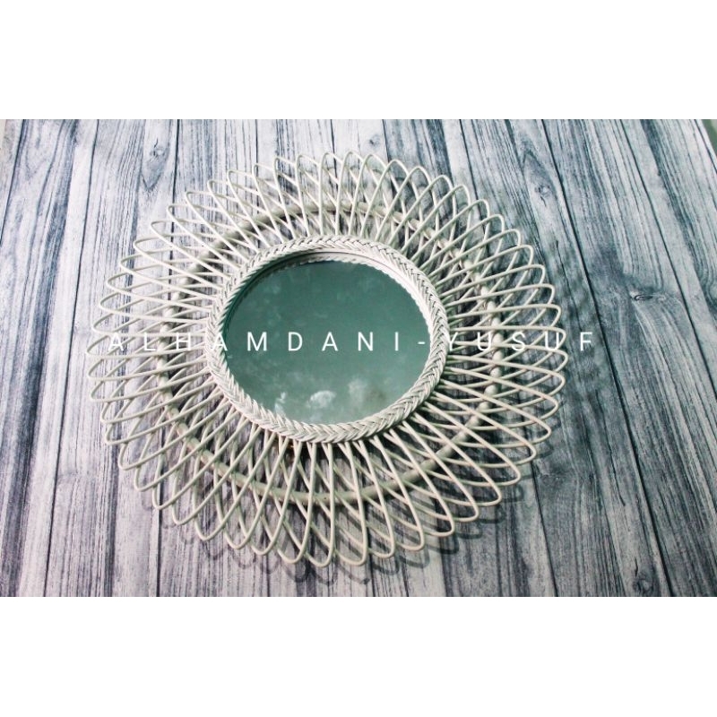 Jual CERMIN HIAS ROTAN / CERMIN AESTETIK ROTAN / CERMIN DEKORASI ...