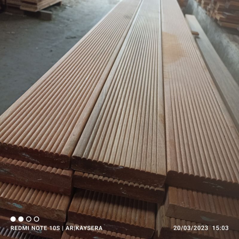 Jual PAPAN LANTAI KAYU OUTDOOR ROOF TOP TERAS BALKON DECKING BENGKIRAI ...
