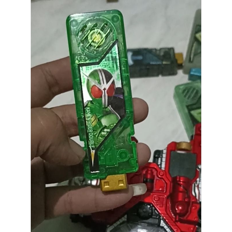 Jual Dx gaia memory cyclone , dx gaia memory joker, dx gaia memory luna ...