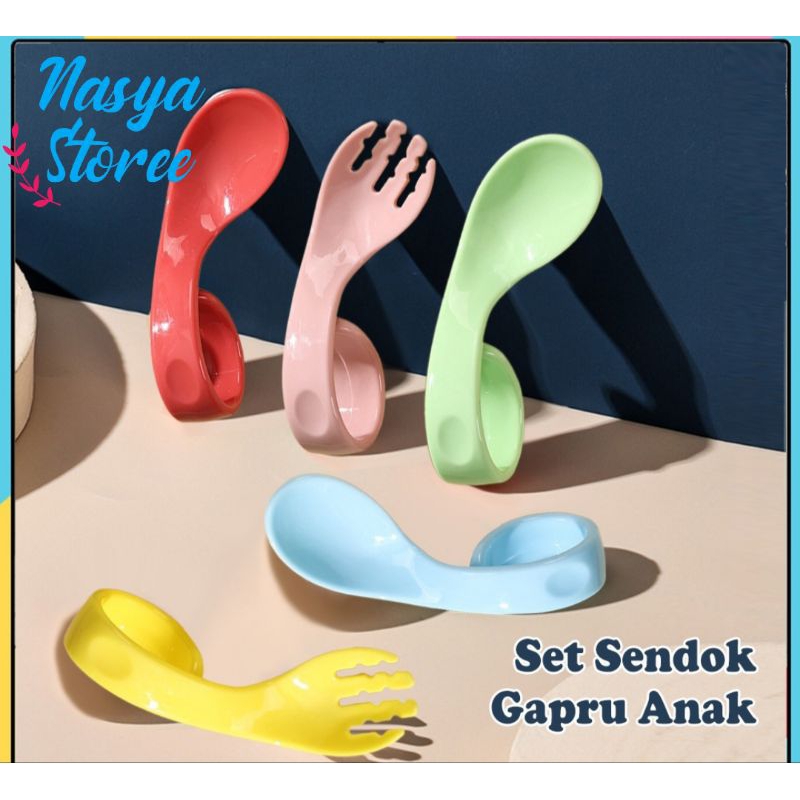 Jual Set Sendok Garpu Bengkok Anak Bayi Belajar Makan Bengkok Training Spoon Baby 2 in1 | Shopee ...