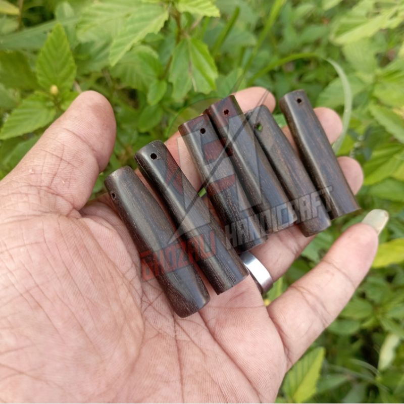 Jual Bandul Kalung Kayu Galih Kelor Hitam Panjang 3cm. | Shopee Indonesia