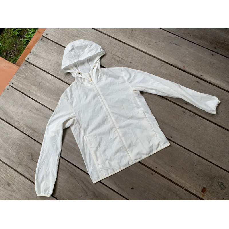 Jual Ultalight running jacket Uniqlo Size M | Shopee Indonesia