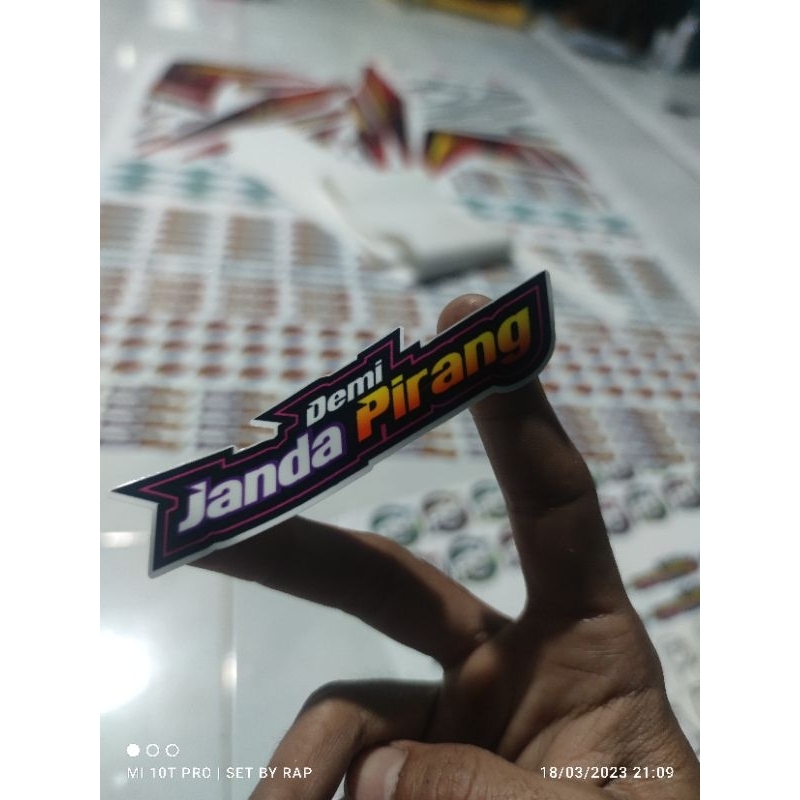 Jual stiker demi janda pirang | Shopee Indonesia