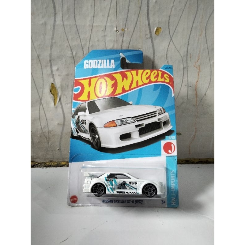 Jual Hotwheels Nissan skyline GTR R32 Godzilla putih | Shopee Indonesia