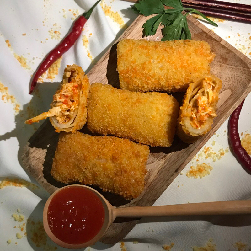 Jual RISOLES AYAM SUWIR MERCON RISOL AYAM SUWIR PEDAS FROZEN FOOD ...
