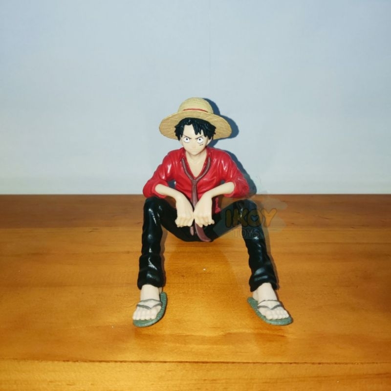 Jual Monkey D. Luffy Duduk Red One Piece Action Figure | Shopee Indonesia