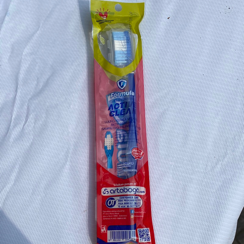 Jual SIKAT GIGI FORMULA CURVE CONFIDENT TOOTHBRUSH SOFT / MEDIUM ...