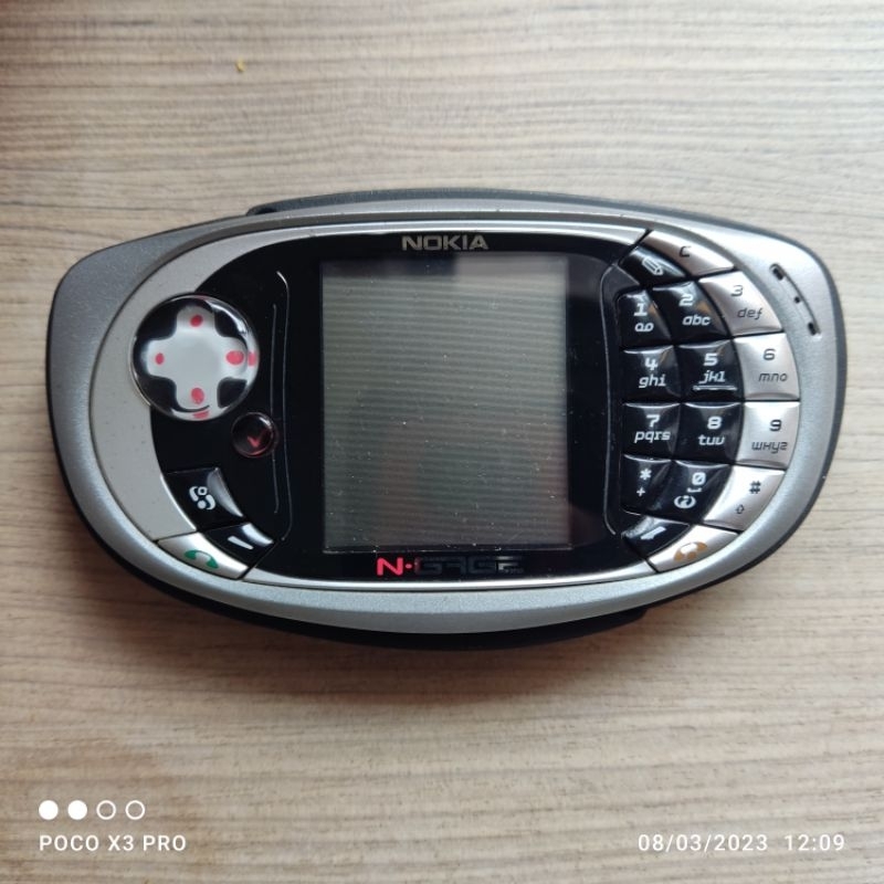 Jual Nokia N-Gage QD Silver Kesing original mati total cek deskripsi ...