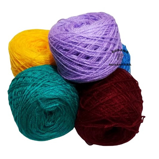 Jual Benang wol / benang wool / benang rajut / benang wool besar ...