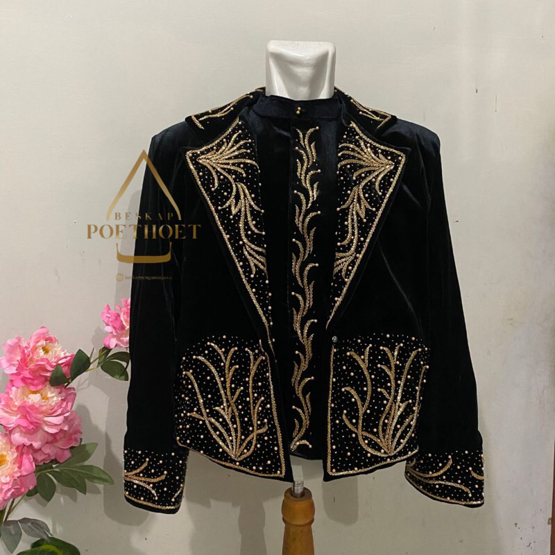 Jual beskap Jawa langenharjan jas pengantin beludru hitam payet emas ...