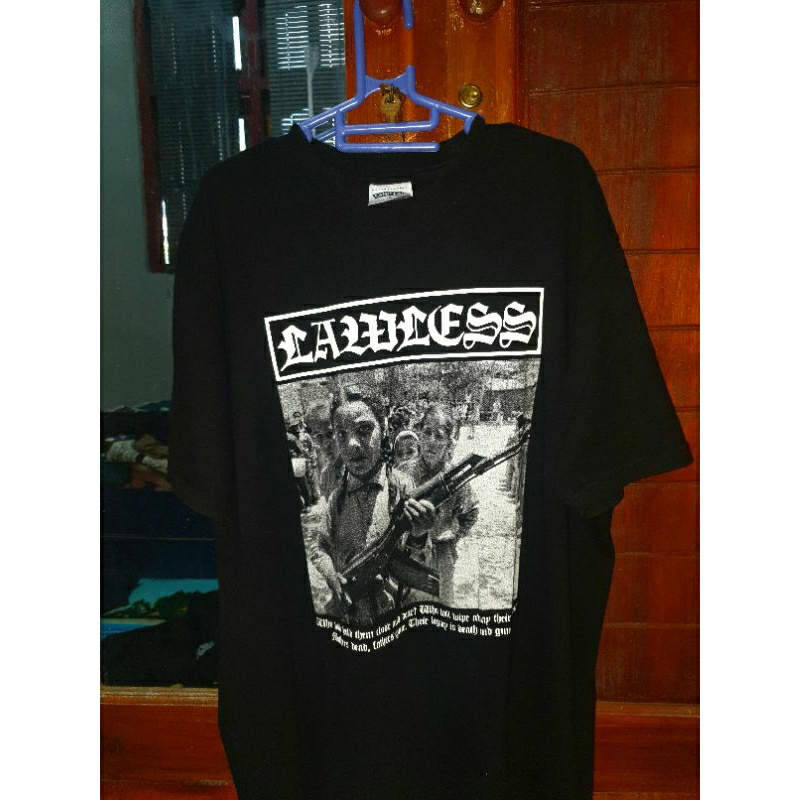 Jual lawless jakarta seize L | Shopee Indonesia