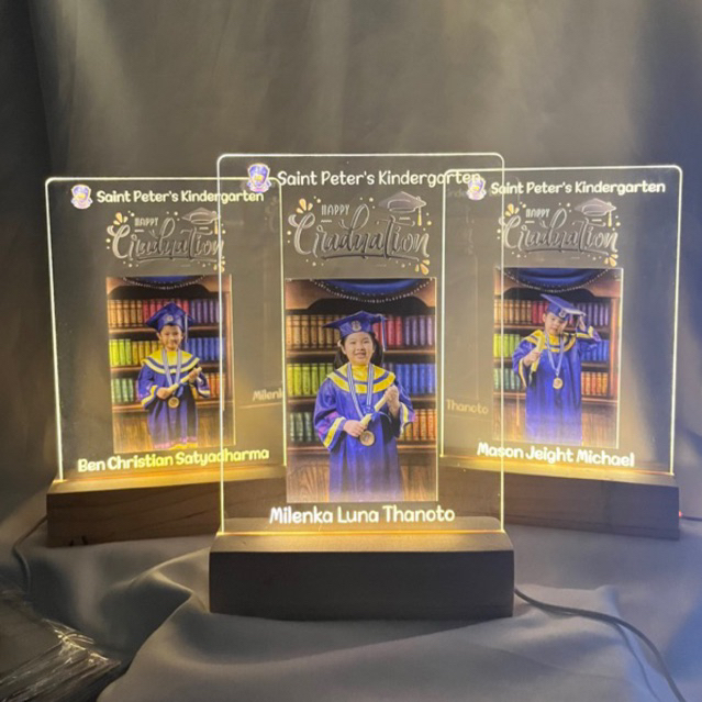 Jual Custom Plakat Wisuda Sekolah / Plakat Penghargaan Akrilik LED ...