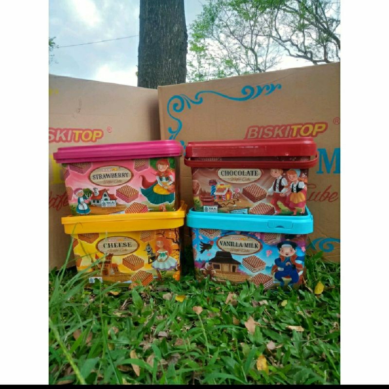 Jual WAFER KALENG BISKITOP WAFER CUBE WAFER MURAH | Shopee Indonesia