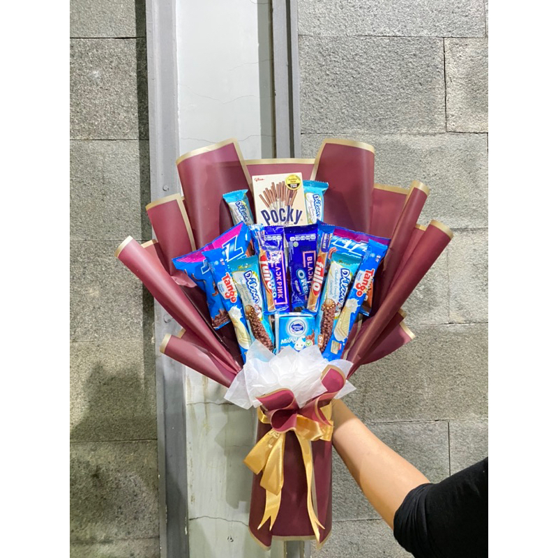 Jual BUKET BUCKET JAJAN BOUQUET SNACK BUNGA KADO WISUDA GIFT ULANG ...