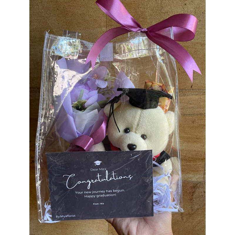Jual Hampers wisuda Tas mika boneka / buket bunga artificial/ kado ...