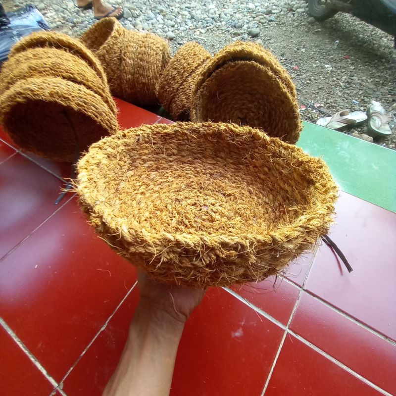 Jual Tarangan susuh sarang ayam dan unggas serabut kelapa ukuran jumbo ...