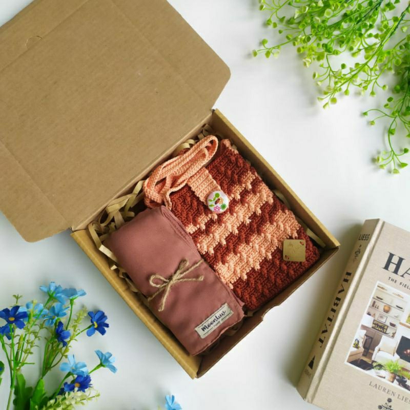 Jual Hamper hijab/ Hampers cewek/ Kado pernikahan/ Kado wisuda/ Tas ...