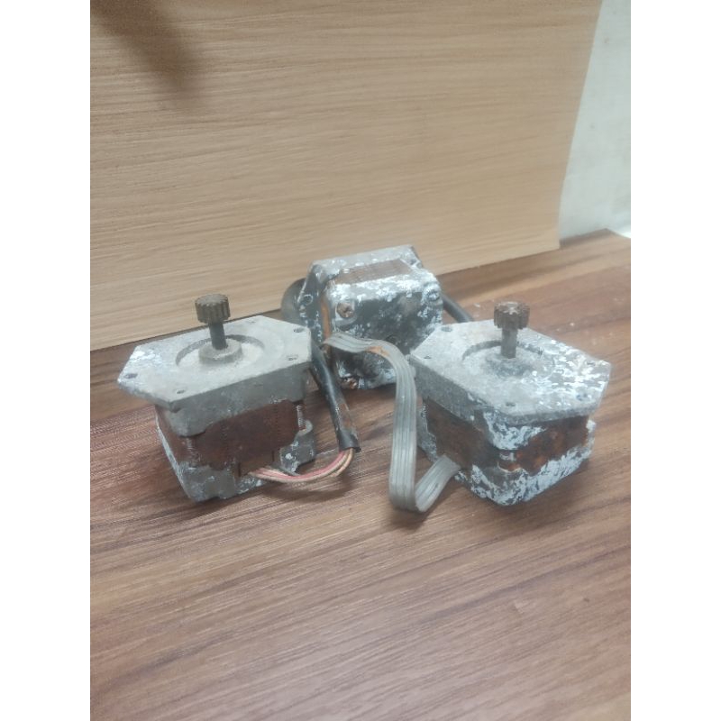 Jual stepper nema17 , copotan printer kondisi serret , new | Shopee ...