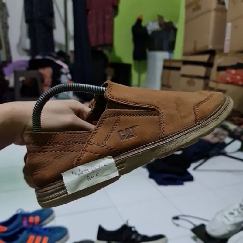 Jual Sepatu Second | Shopee Indonesia