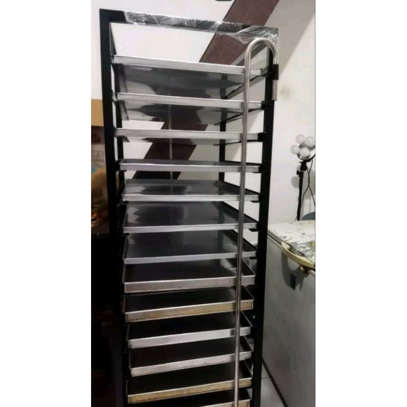 Jual troly tray roti 40x30cm / rak pendingin kue roti / troly | Shopee ...