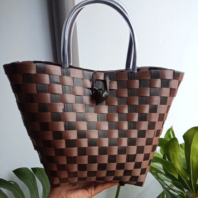 Jual tas anyam motif kotak kombinasi MT | Shopee Indonesia