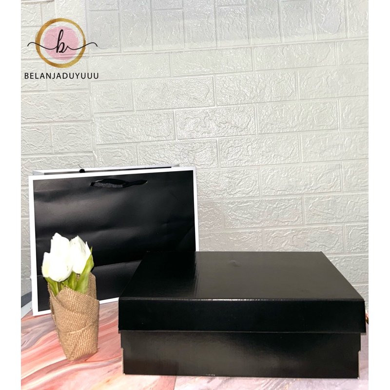 Jual Paper Bag Black Colors Box Sepatu Full Black ( Ready Stock JKT ...