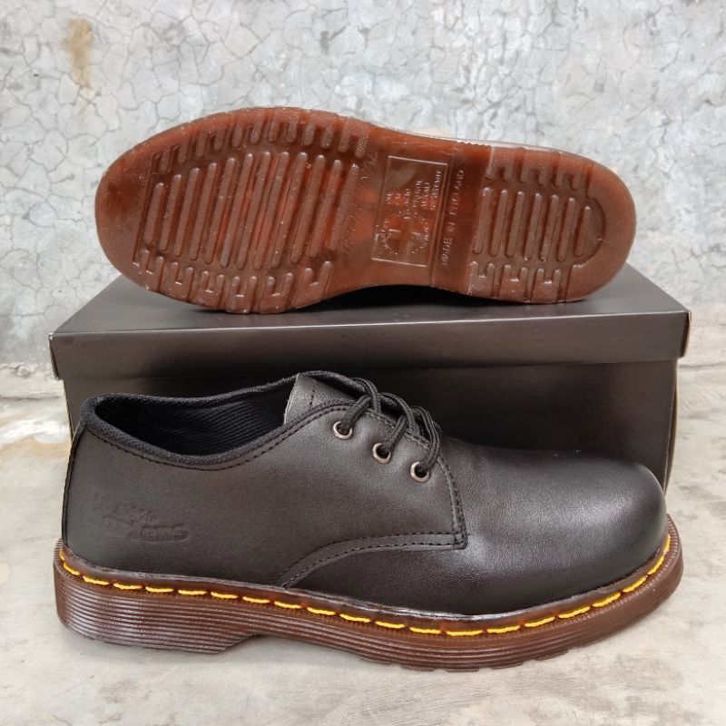 Jual DokMart KuLit Low 3 HoLe (Hitam) | Shopee Indonesia