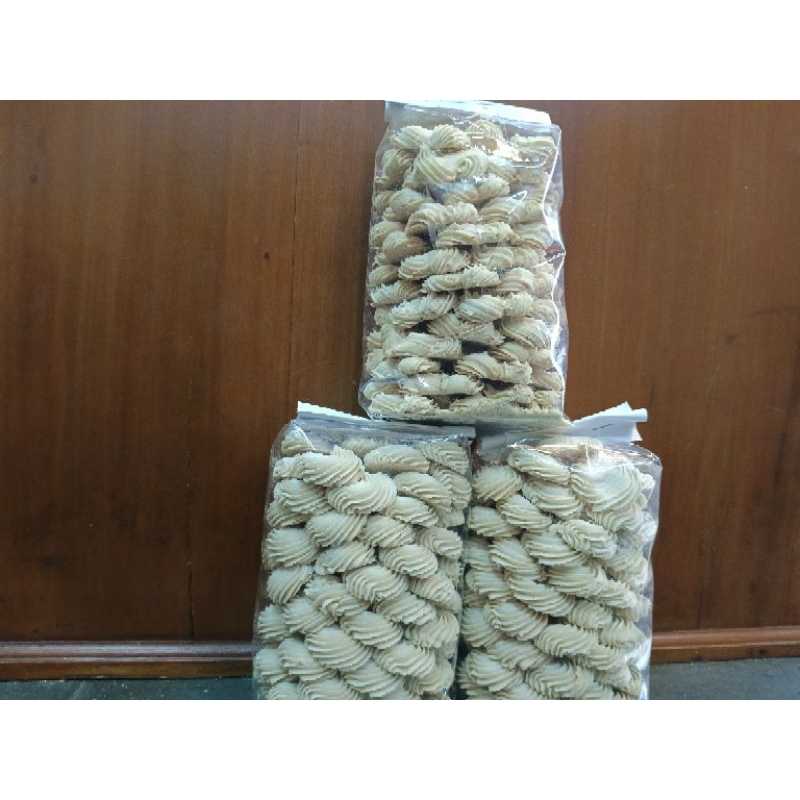 Jual Kue sagu Keju Biasa / kue aci / kue sagu keju / kue aci sagu keju ...