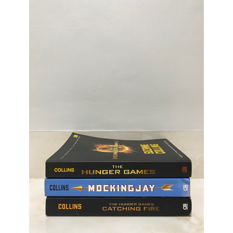 Jual BUKU NOVEL TERJEMAHAN BACAAN ORI ORIGINAL KARYA SUZANNE COLLINS ...