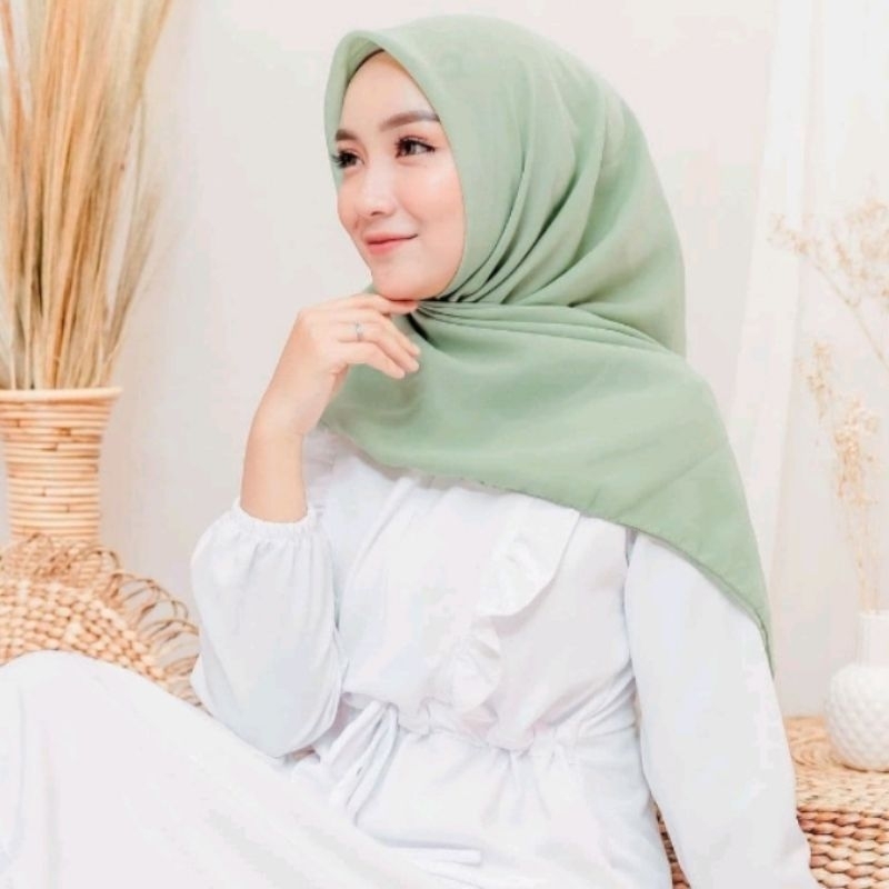Jual Bella Square Hijab Segi Empat Warna Sage Green Bahan Polycotton | Shopee Indonesia