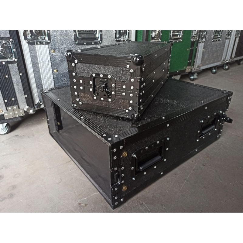 Jual Hard case / Flight case Amply power 4yu body panjang - FIBER HITAM ...