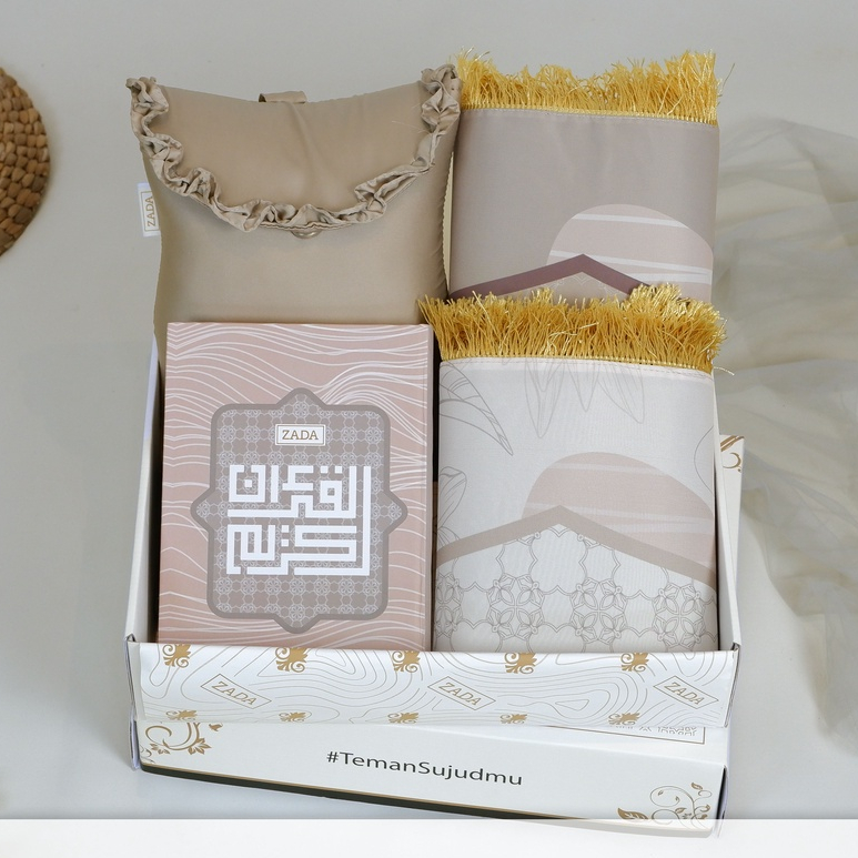 Jual Seperangkat Alat Sholat Lengkap Sajadah Alquran Mukena (CREAM ...