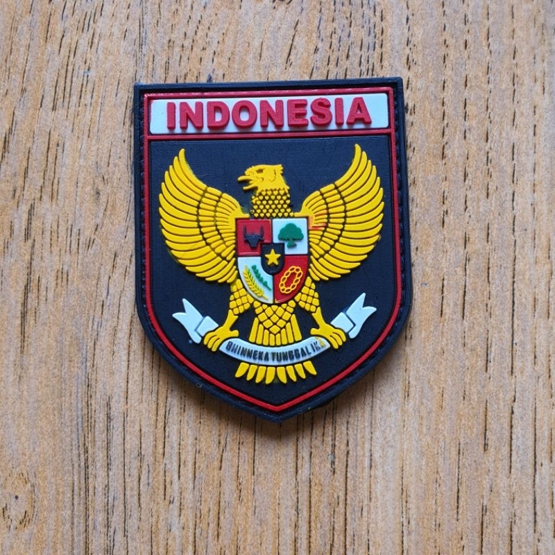 Jual karet velcro / patch rubber logo pramuka / tempelan emblem ...
