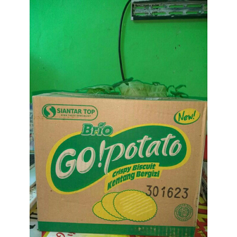 Jual 1 DUS Go Potato Biskuit Kentang isi 6 pak x 12 pcs x 17 gram ...