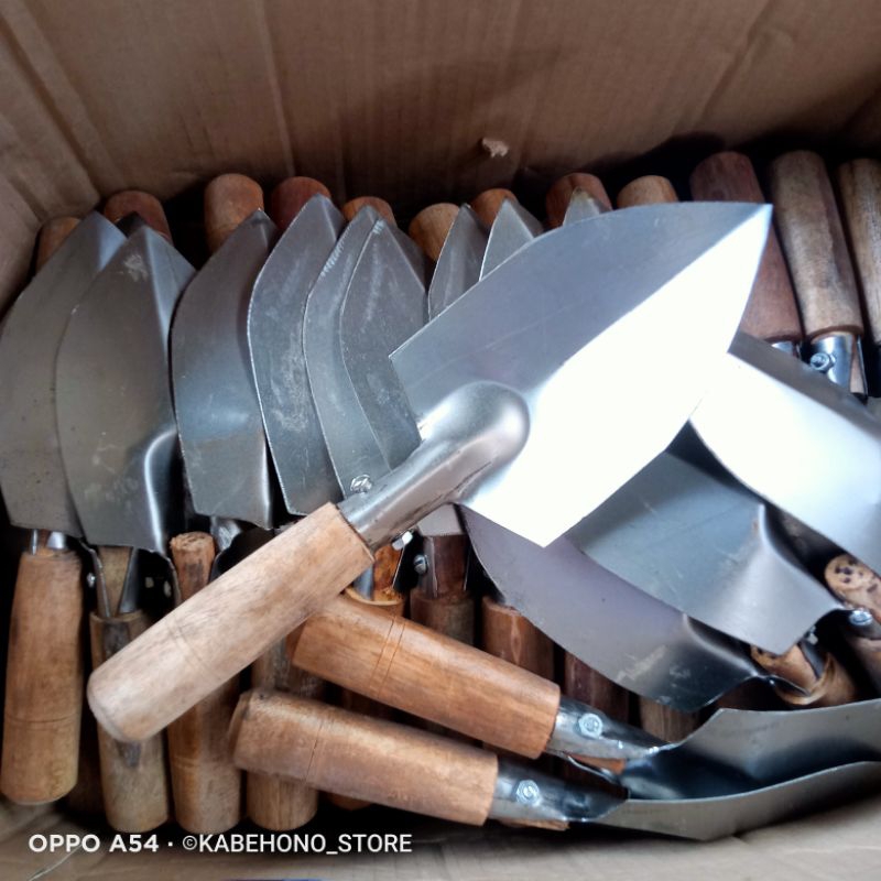 Jual Sekop Taman Lancip Grosir Harga Termurah / Sekop Tanah Untuk ...