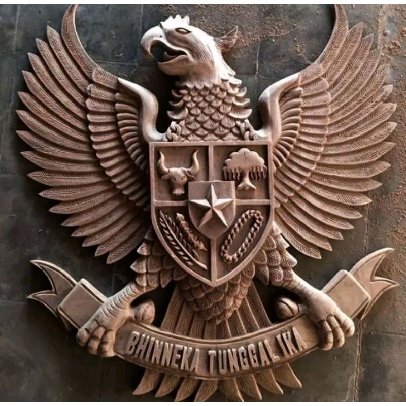 Jual Patung logo Garuda Indonesia Garuda ukir kayu jati asli | Shopee ...