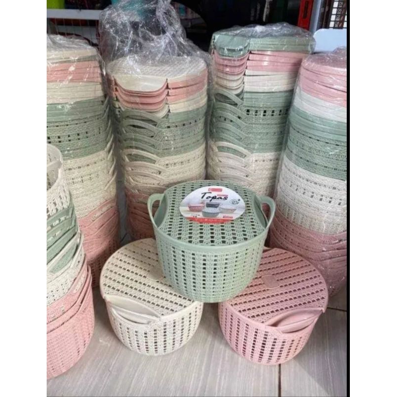 Jual Keranjang pake tutup yg lagi viral /keranjang topas /keranjang ... Jual Keranjang pake tutup yg lagi viral /keranjang topas /keranjang ...