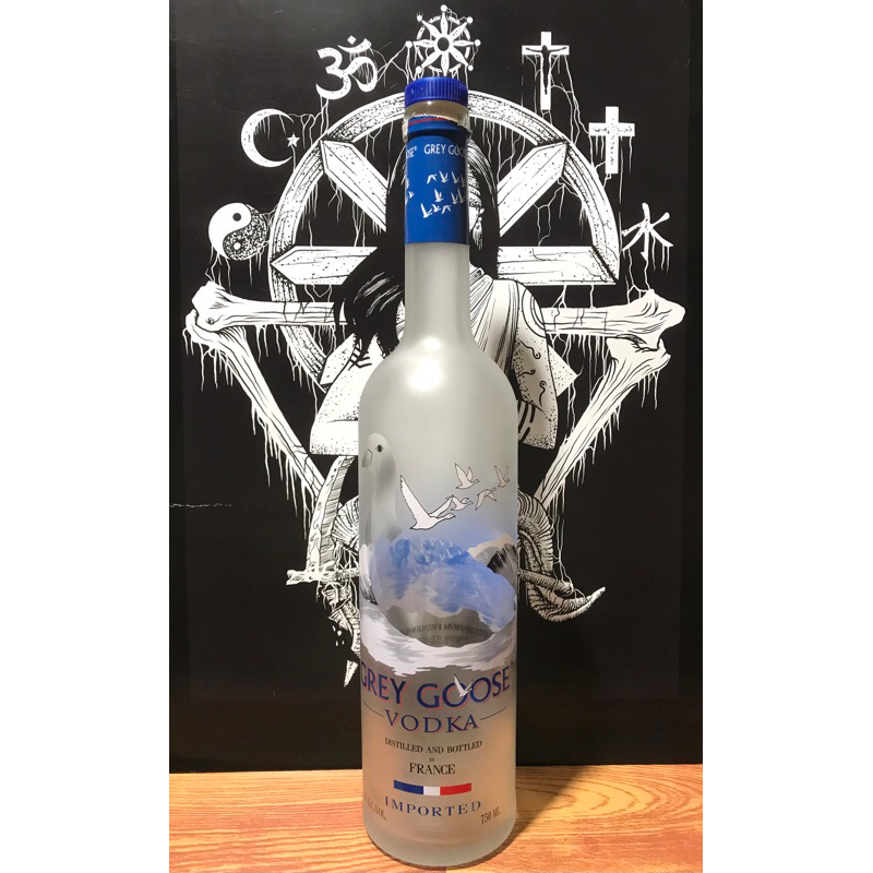 Jual botol bekas minuman miras grey goose vodka / botol pajangan ...
