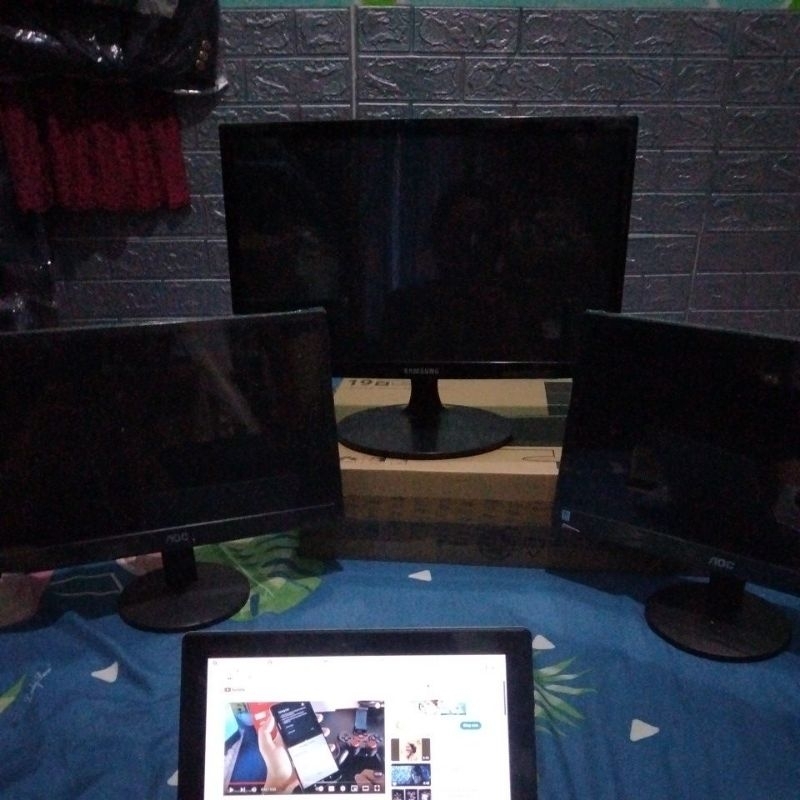 Jual 4 unit monitor | Shopee Indonesia